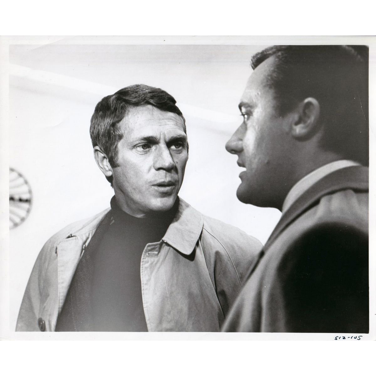 Photo argentique américaine de BULLITT - 20x25 cm. 512-105