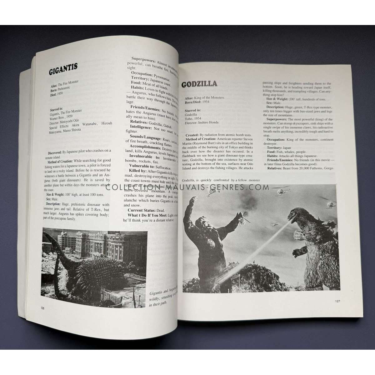 THE GREAT BOOK OF MOVIE MONSTERS Book (9x12 in. - 1983 - USA)